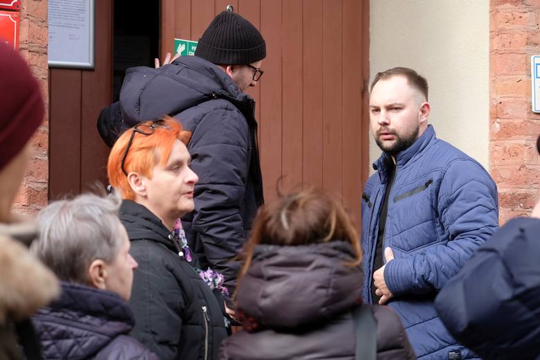Kuria w Toruniu nie chce płacić za księdza pedofila. Kościół zaleje ...