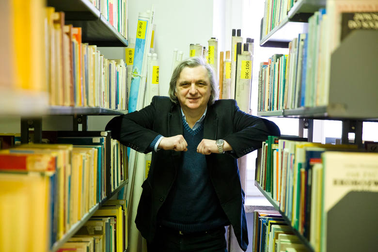 Prof. Jan Poleszczuk: W sondażach jak w gabinecie krzywych luster ...