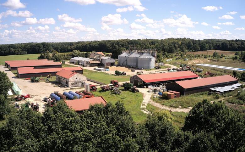 Wielkie gospodarstwo z maszynami czeka na nowego właściciela | Strefa Agro