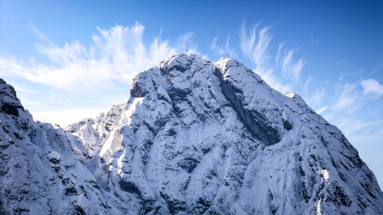 Giewont: wycieczka na najsłynniejszy szczyt Tatr. Szlak, pogoda, ceny ...