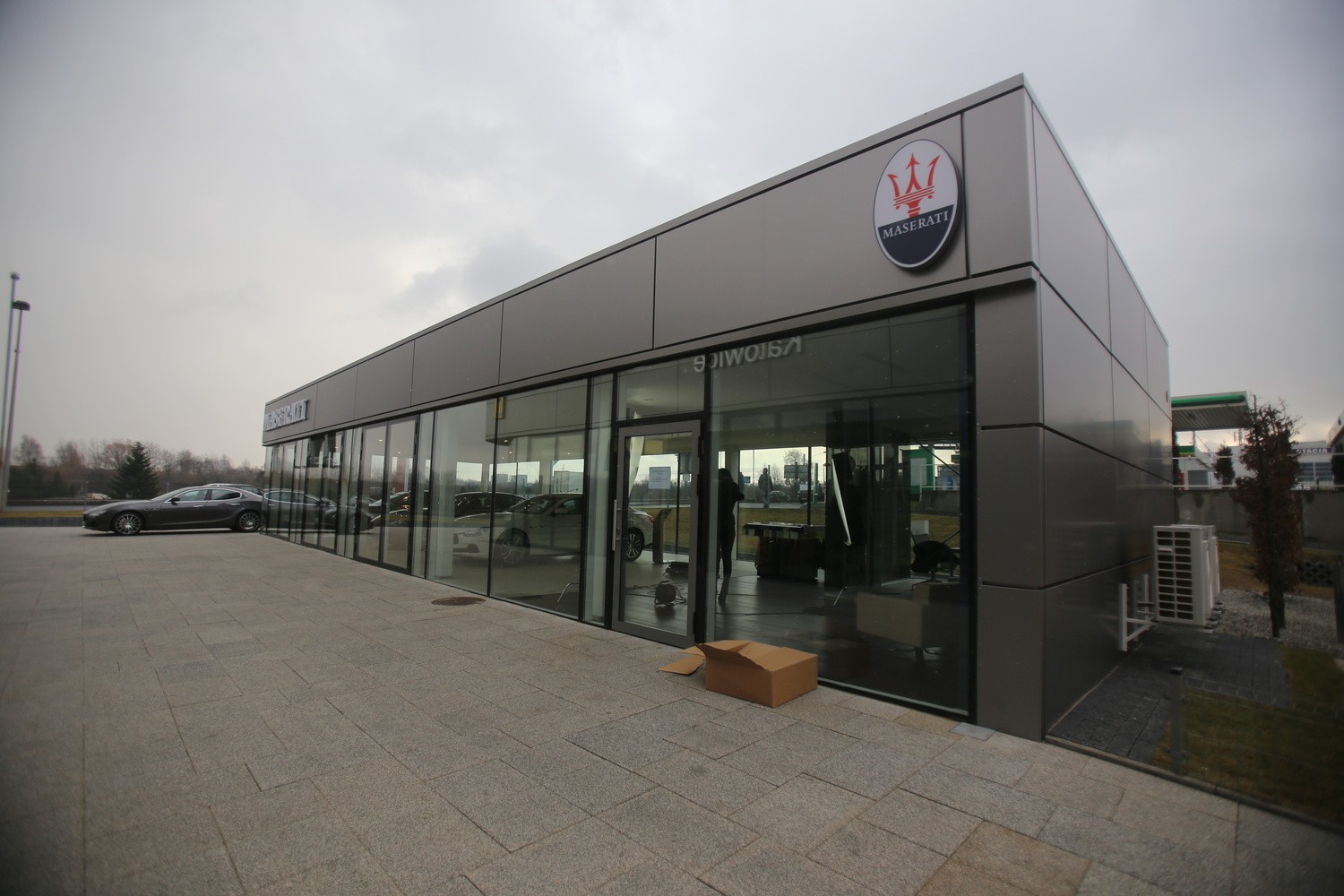 Salon Maserati w Katowicach przed otwarciem. Fury już są [ZDJĘCIA ...
