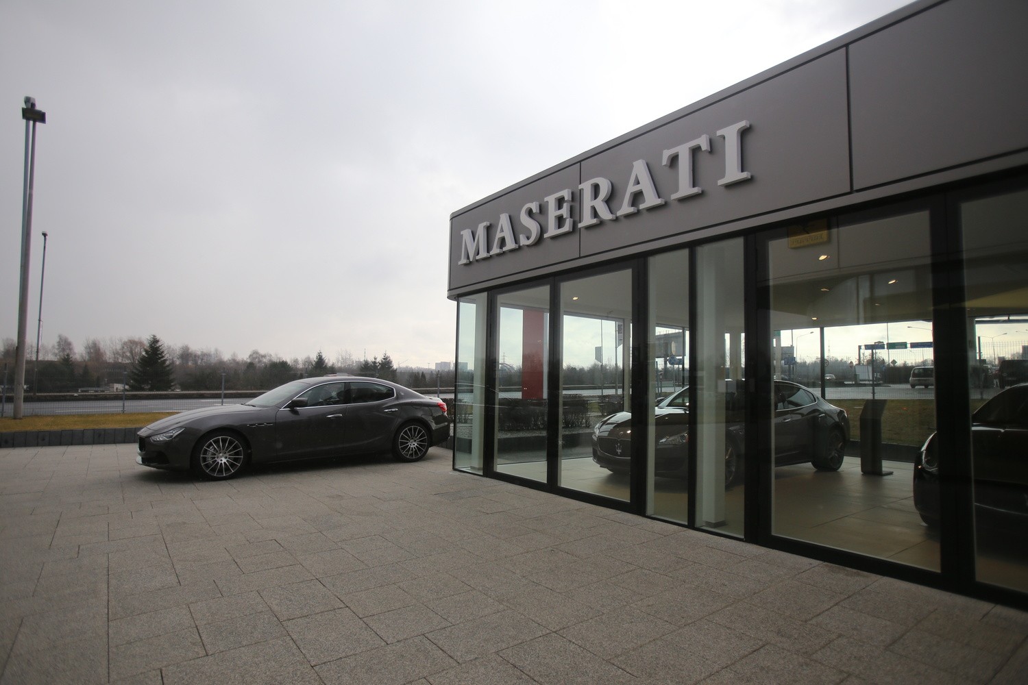 Salon Maserati w Katowicach przed otwarciem. Fury już są [ZDJĘCIA ...