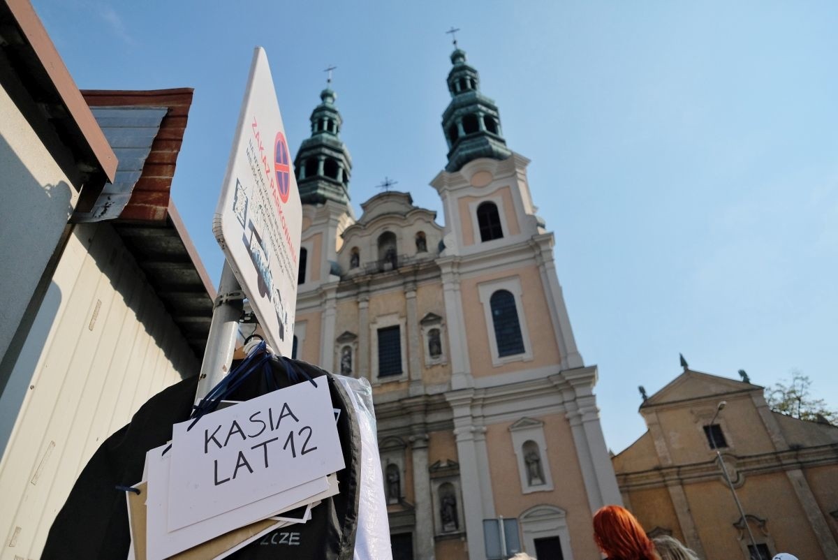 Odnalazł się biskup Edward Janiak. Wbrew zakazowi Watykanu wciąż ...