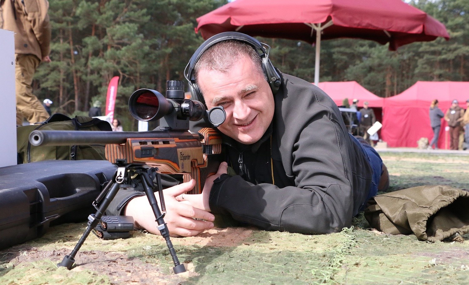 Snajperzy strzelali, a wiatr kule nosił - plus.gazetakrakowska.pl